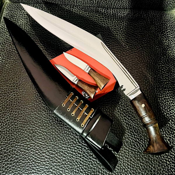 Light version 14 inches WW II Sirupate khukri - Kukri House