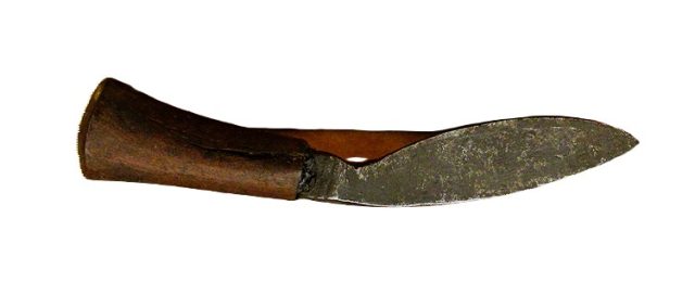 How To Use A Kukri Knife? | Tips and Techniques - Kukri House