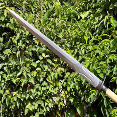 Zweihander Sizes: Weight, Length, and Specs Explored | Kukri House